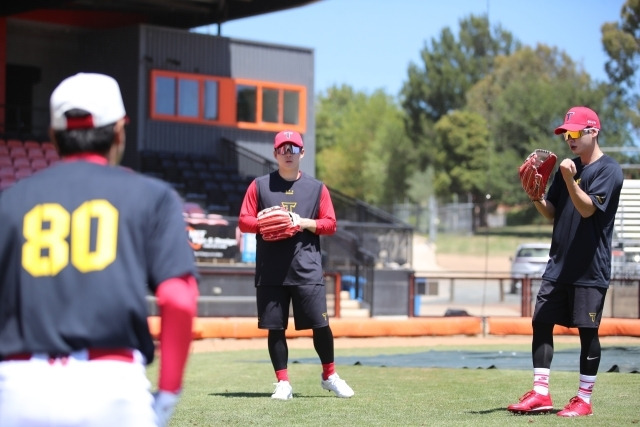 더쿠 - “이범호 감독님 ‘하고 싶은대로 해’에 울컥…” KIA 27세 외야수는 마음이 이상했다, 존경하는 선배님이라서[MD캔버라]
