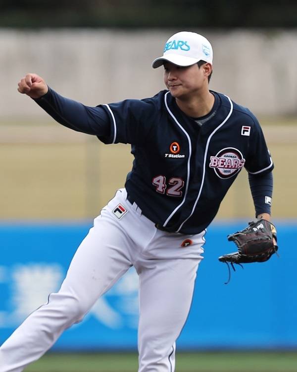 “잔잔한 파도 되고파” ‘157km’ 꿈꾸는 두산 신흥 파이어볼러, NPB 1군 상대 배짱 인증했다 [MK후쿠오카]