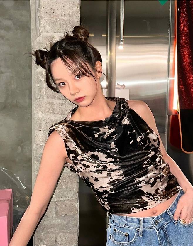 혜리 크롭하이웨스트→요즘 Mz 스타일 타이다이 크롭톱 청바지 패션 스타와 패션