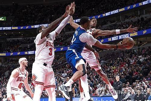 Nba 막강 원투펀치 폭발 클리퍼스 시카고 완파하며 연패 탈출