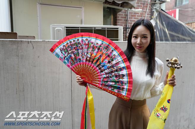 단독 미녀 개그우먼 김주연 무속인 됐다반신마비 신내림 받았죠 인터뷰