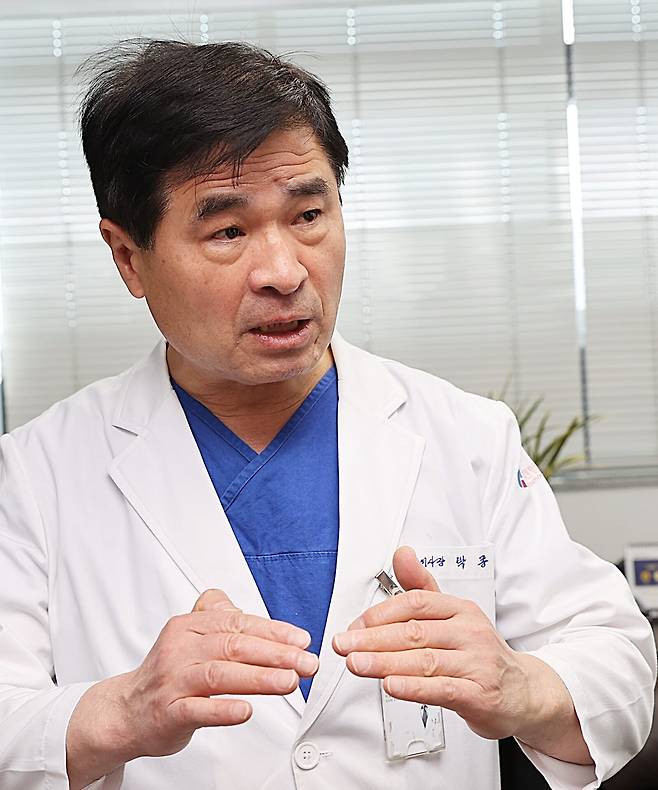 지역에서 필수 응급의료 맡을 그런 병원을”