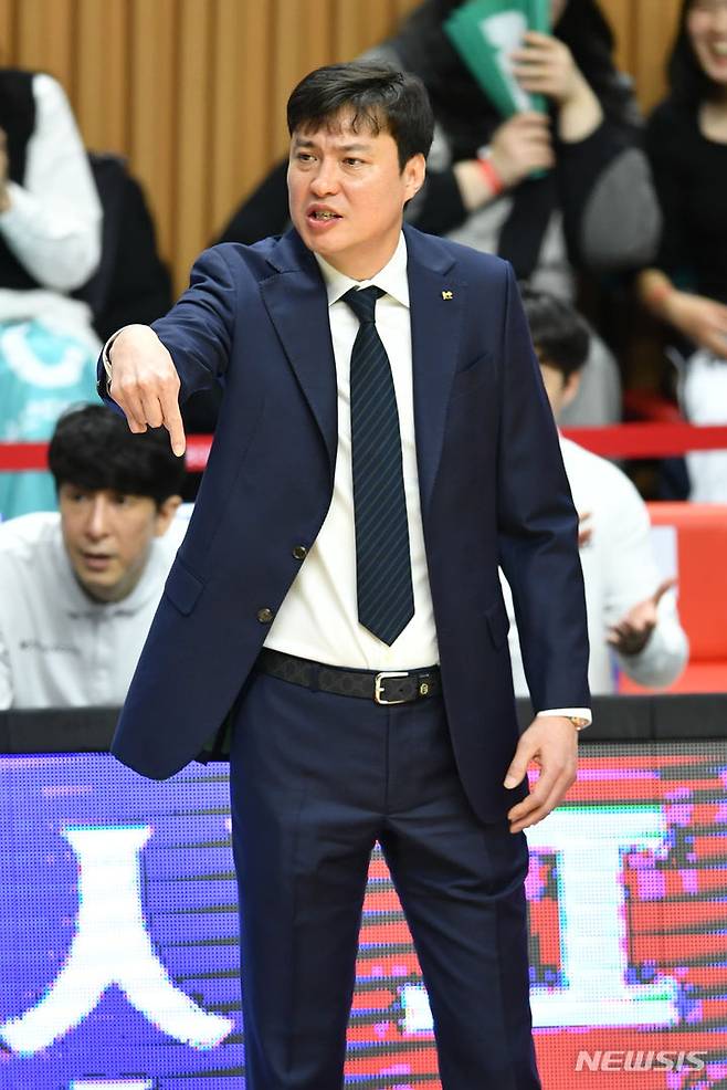 프로농구 Kt 4강 직행 실낱 희망sk 3연패 탈출종합