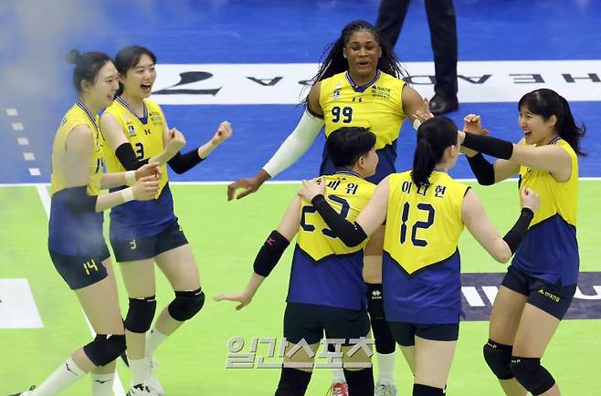 Is 수원 부상 투혼 양효진 블로킹 5개 현대건설 0 2→2 2→3 2 대역전승우승 확률 529 잡았다