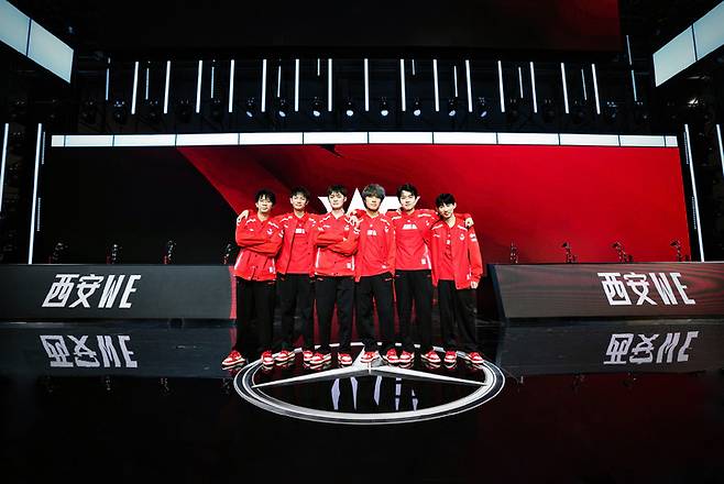 Lpl 하늘의 심판 루키의 Nip We 3 2 제압 Fpx와 격돌
