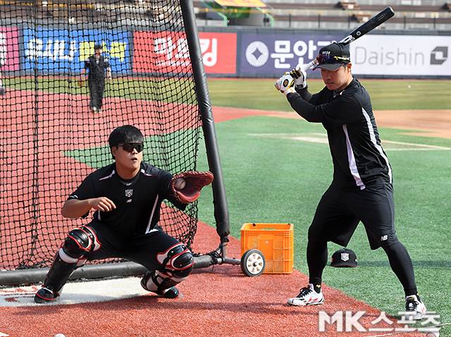 “160km도 잡을 수 있다고 하더라” 강백호 포수 수비 맹훈련, 지금 연습만 하는데도…기대감 커진다 [MK현장]