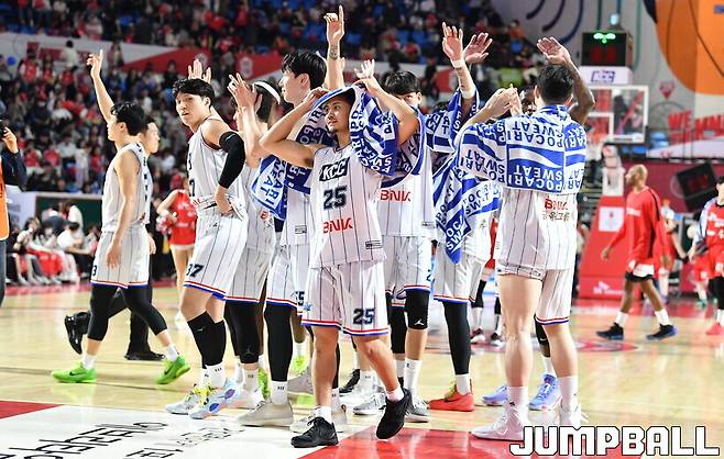 KCC 4Q 24점 우위, 플레이오프 한 쿼터 최다 득실 편차