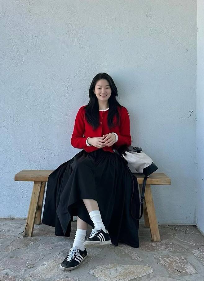 전진♥류이서 삼척서 영화 한 편 결혼 4년차 심쿵 니트 커플 여행룩 패션엔