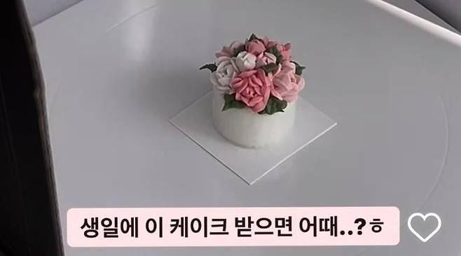한 입에 만 원지름 5㎝ 마이크로 케이크에 관심↑