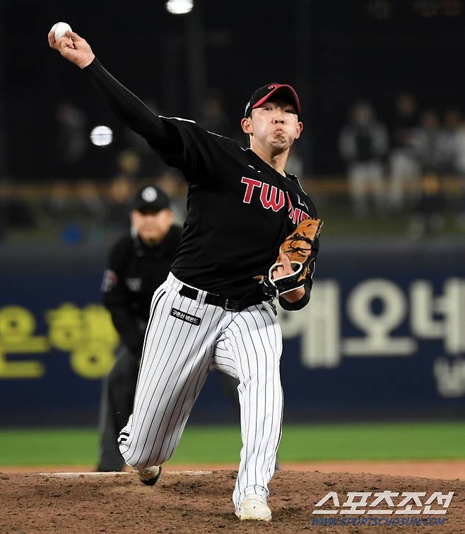 공부 야구 병행→미국진출→군복무→독립리그→lg 입단→부모님 앞 1군 피칭 후 다시 2군행 일찍 온 기회 꼭 잡겠다 신인의