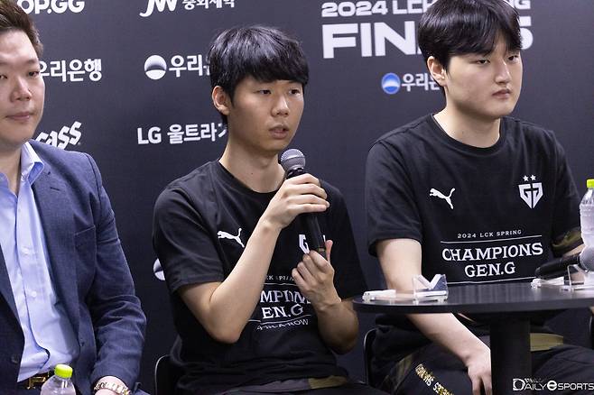 젠지 김정수 감독 5세트 애니 고른 이유는 리헨즈 의견 십분 반영