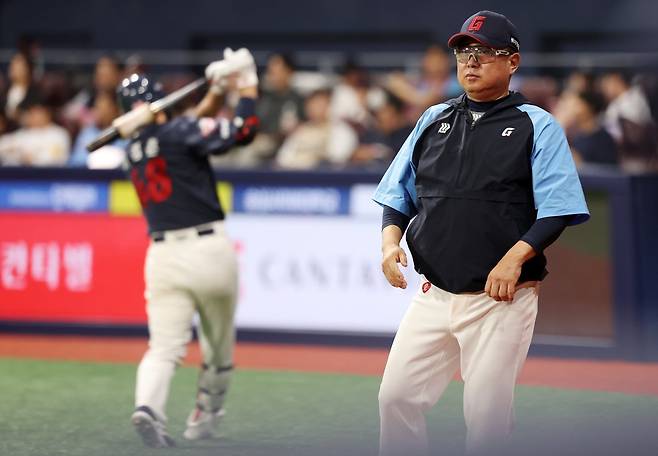 Kbo 오심은폐 논란 심판 3명 직무배제 김태형 감독은 Abs판정 못 믿어” 비판