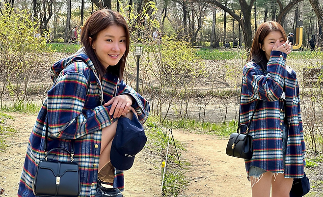 이시영 오버핏 체크 자켓과 청 숏팬츠 입고 하의실종룩 라이프 뉴세이