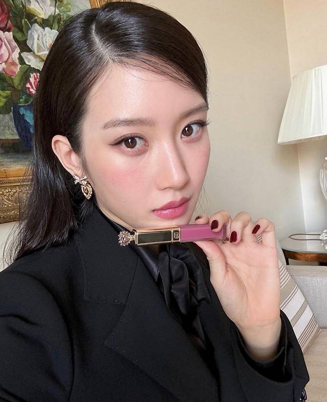 문가영 화려한 겨울 쿨톤 보랏빛 메이크업일상이 화보네 뷰티는 내운명
