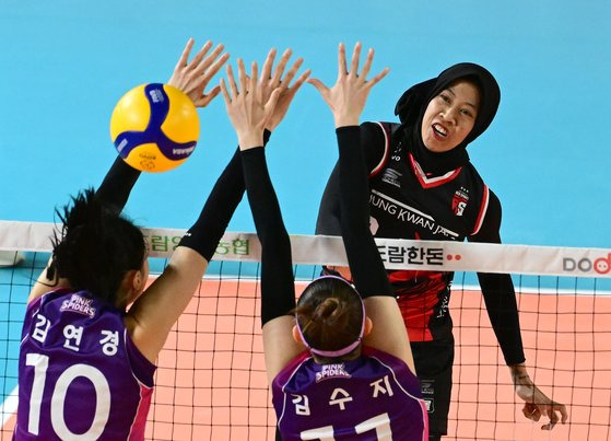 히잡 쓴 공격수 메가 인도네시아 김연경 아직도 안 믿겨요