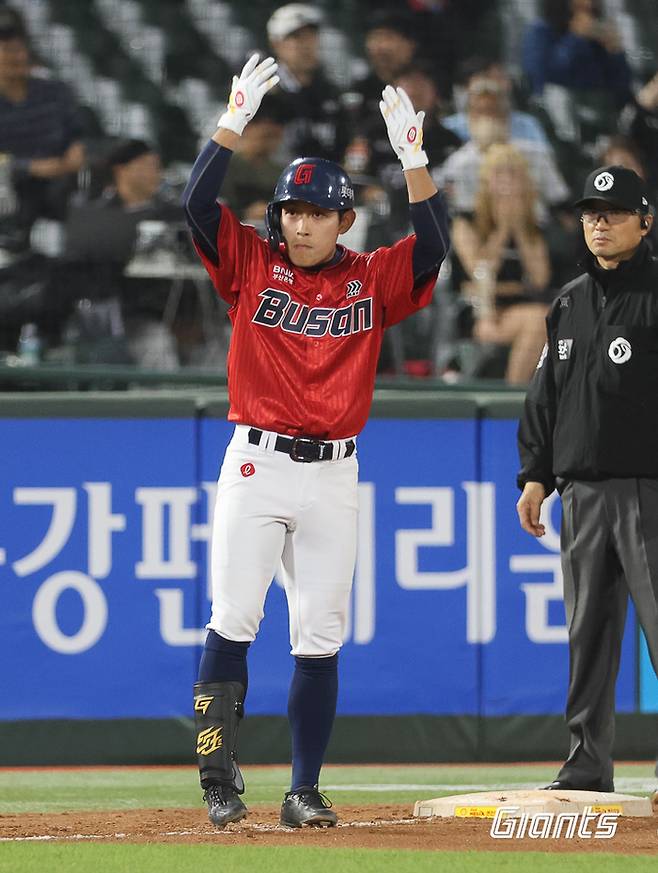 얌전한 롯데에 나타난 신선한 캐릭터 황성빈 스스로의 의구심도 지웠다