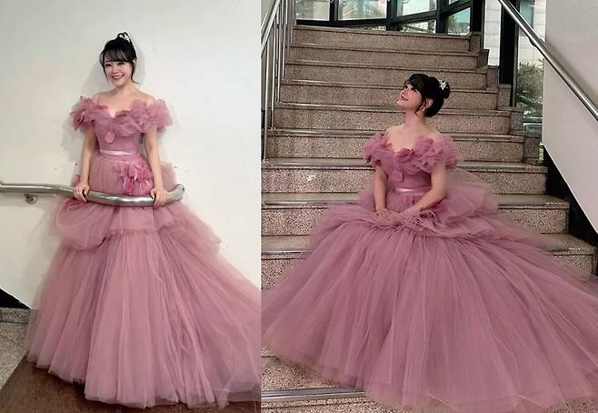 김소현 얼마나 말랐으면 계단 봉 안에 쏙 오프숄더 드레스룩 스타와 패션
