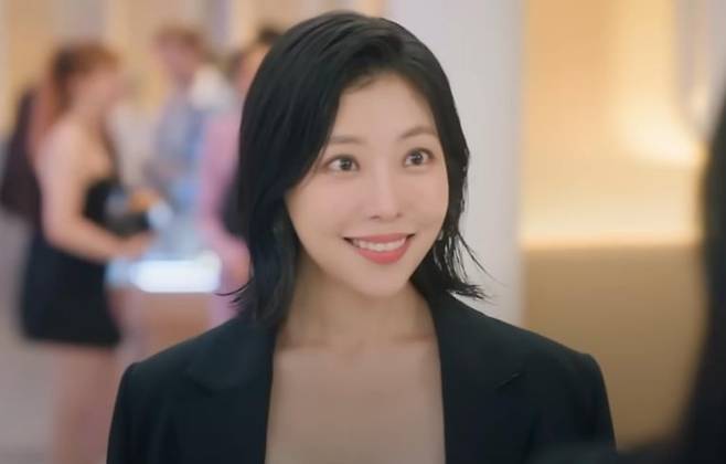 김지원을 열받게 한 라이벌인 이 여배우의 정체 필더무비