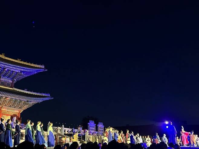 외국인 친구도 반한 궁중문화축전 개막제 현장