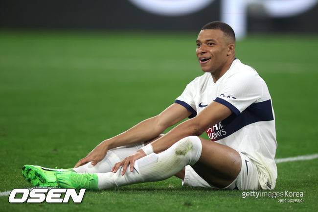 뺨은 PSG가 맞았는데… PL UCL 진출 경쟁, 이제 토트넘만 남았다