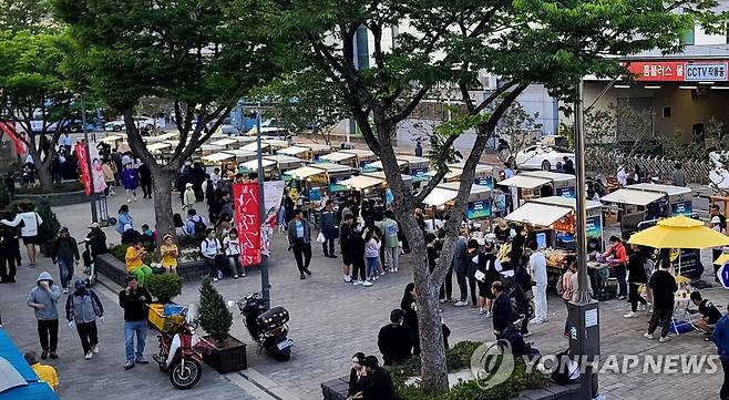 짬뽕만두·진미튀김 맛보러 강릉 월화거리 야시장 3일 개장