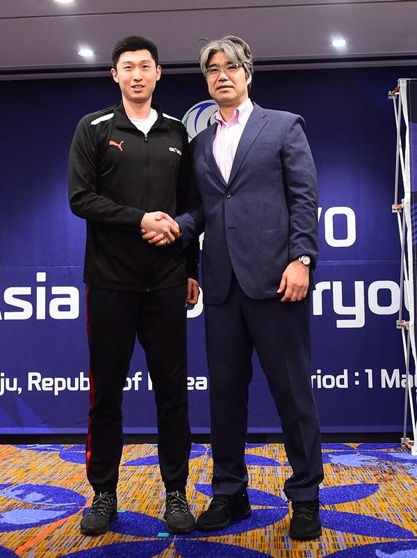 “같이 배구하며 성장했는데…” 옛 기억 떠올린 中 197cm OH, 女 아쿼 1순위 친구와 韓 입성 꿈 이루다