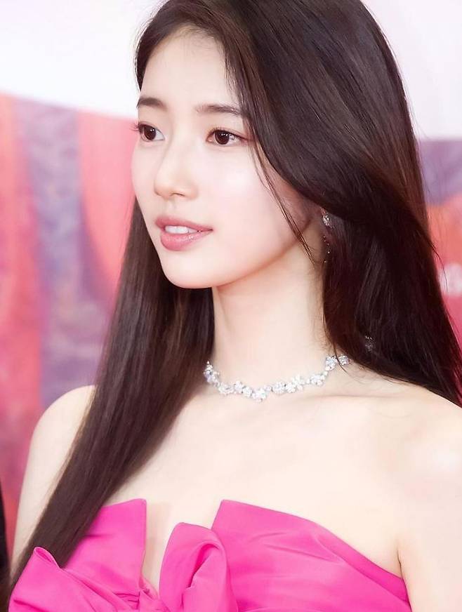 매해 백상예술대상에서 리즈 갱신하는 수지 근황 스타일링 헤어핏