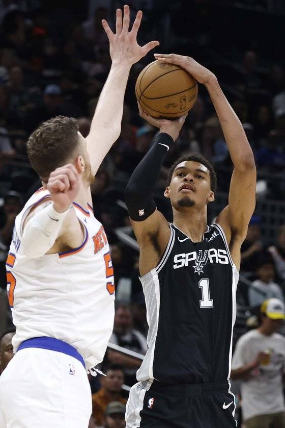 Nba 신인상에 웸반야마역대 6번째 만장일치 수상