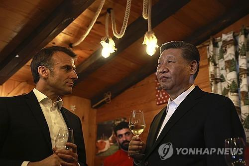 마크롱 유년 추억 어린 피레네 산골마을에 시진핑 초대종합