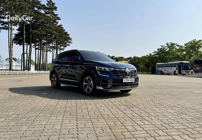 [데일리카 컷] 엠블럼 교체하고, 대담한 스타일로 변신한...르노 QM6 | 데일리카