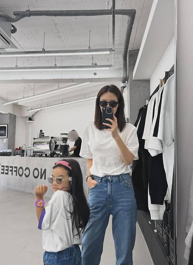 김소영 아나 공주병 5살 딸과 닮은꼴 스타일 시밀러 모녀 커플룩 패션엔