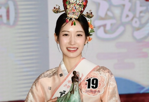 ‘600대 1 미스춘향 진 뽑힌 이대생 엄마가 더 미인”