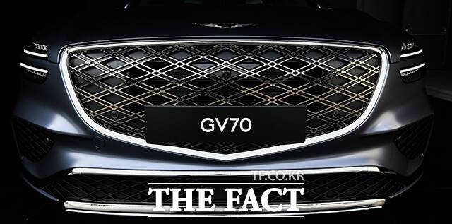 '럭셔리 SUV'의 정석…제네시스 신형 GV70 'MLA·신규 그릴'로 고급감↑