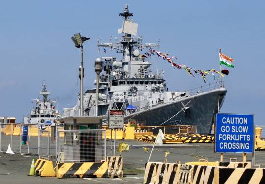 중국 보라는 듯…인도 전함 3척, `中과 갈등` 필리핀 친선 방문