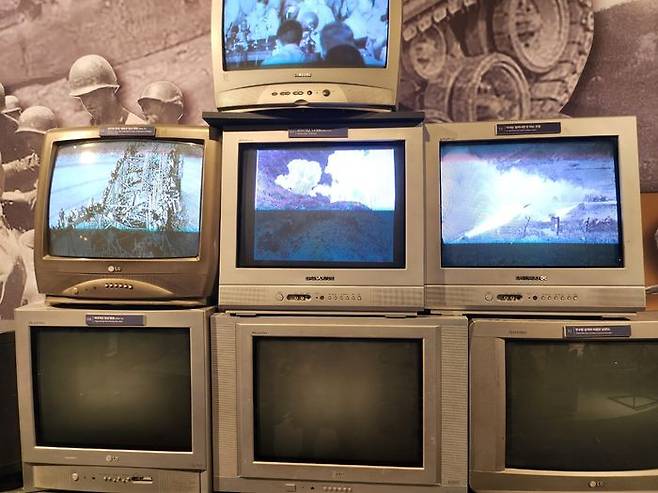 삼성 Lg Tv 논쟁 즐겁지만은 않은 이유 기자수첩 산업it