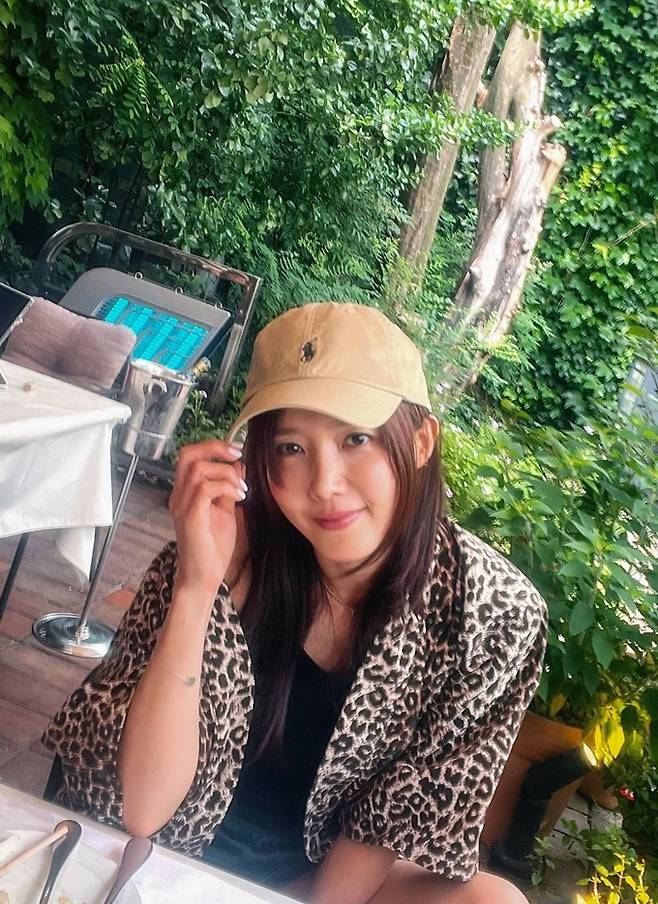 채정안 불금을 힙하게 호피와 3색 반바지 힙and스포티 애슬레저 산책룩 패션엔