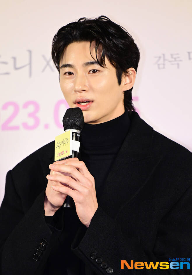 변우석 드라마 비드라마 화제성 동시에 1위 10년 조사 이래 최초 기록”