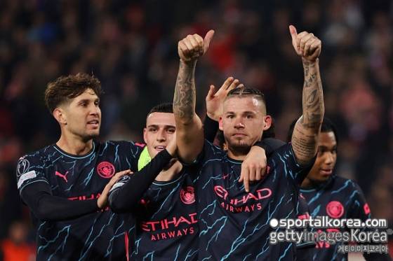 '맨시티-웨스트햄에서 대실패' 725억 뚱보 MF, '먹튀 행각'에도 EPL 잔류? 에버턴이 임대 영입 추진