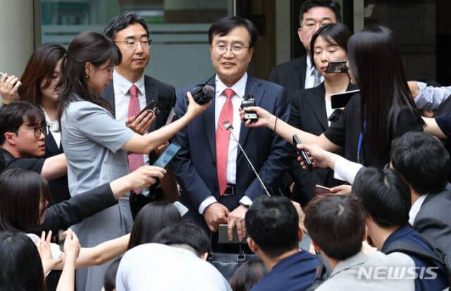 오너家 이혼소송 불똥 튄 Sk그룹 경영권 리스크에 정경유착 딱지까지