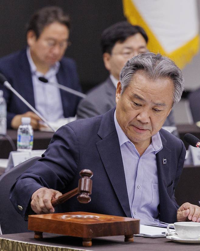 대한체육회임원 연임 제한 폐지 의결→문체부인가 난색테니스협회는 관리단체 지정 1개월 유예