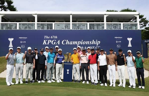 '제67회 KPGA 선수권대회' 역대 우승자들에게 '챔피언 배지' 지급