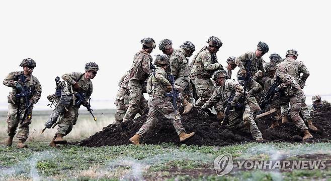 나토 러시아 유럽침공 대비한 미군 상륙작전 구축