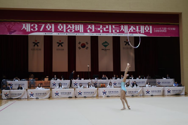 전국리듬체조대회 성료국가대표 하수이·손지인 개인종합 1위