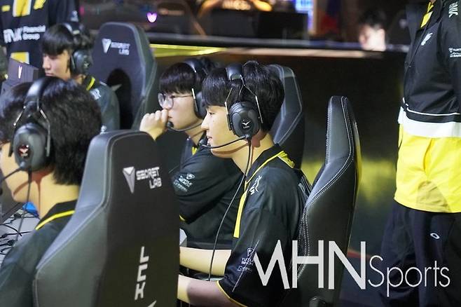 Lck 랩터의 역습 Fox 공격적 경기운영 통해 시즌 첫 승