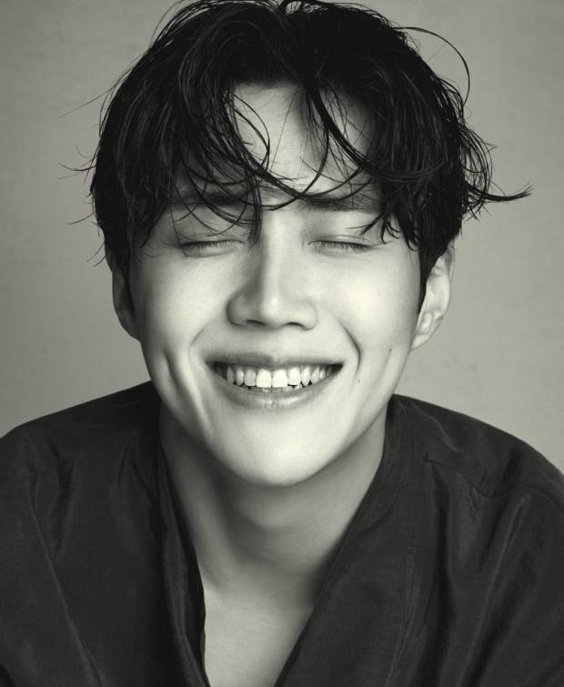 요즘 방송 뜸했는데 탑여배우 통역하면서 사랑에 빠졌다는 배우의 근황 스포엔 뉴세이