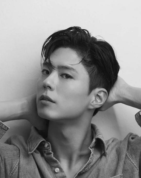 너무 잘생겨 등하교길 이용하던 버스 노선과 시간까지 공유되었던 탑배우 스포엔 뉴세이