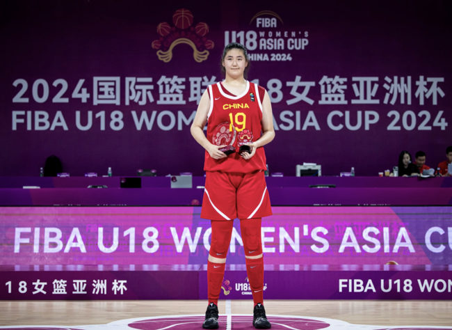 ‘220cm 소녀도 마음은 여렸다’ 42점 넣은 짱쯔위, 호주와 결승전 패한 뒤 아쉬운 눈물