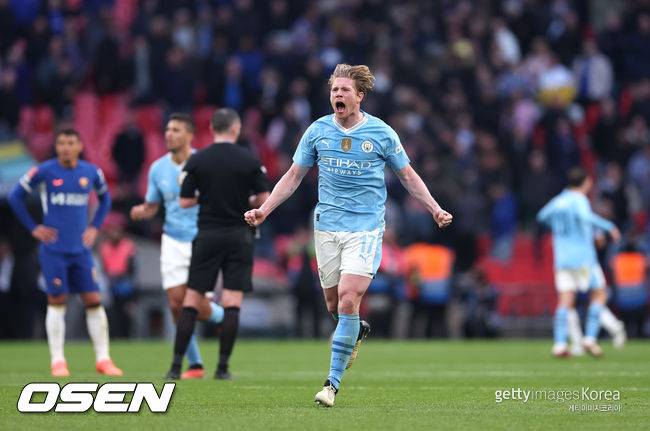 'PL 최고 MF' KDB, 길었던 손흥민과 경쟁 여기서 멈추나..."사우디 클럽과 구두 합의 완료"