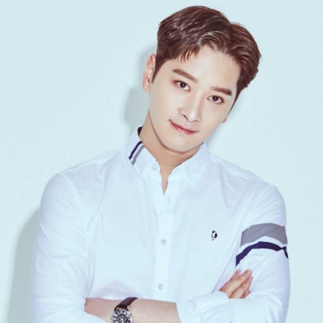 딸이 벌써 2살인데결혼한 거 아무도 모른다는 남자 아이돌 삶은영화