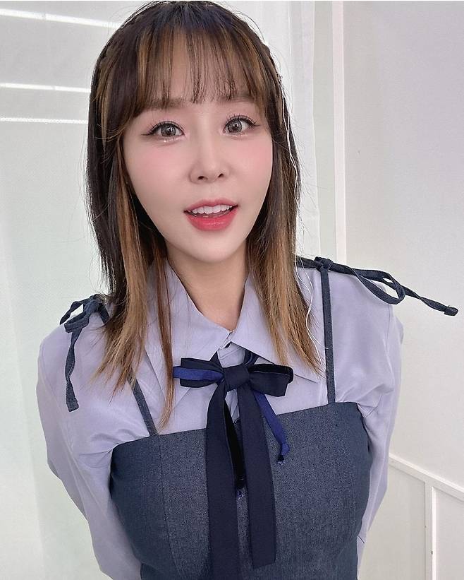 신지 코요태 어셈블 미모 담당 홍일점 시크릿 투톤 염색 헤어스타일 뷰티는 내운명